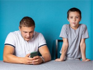 The 4 Parenting Styles With Examples (Permissive, Authoritative ...